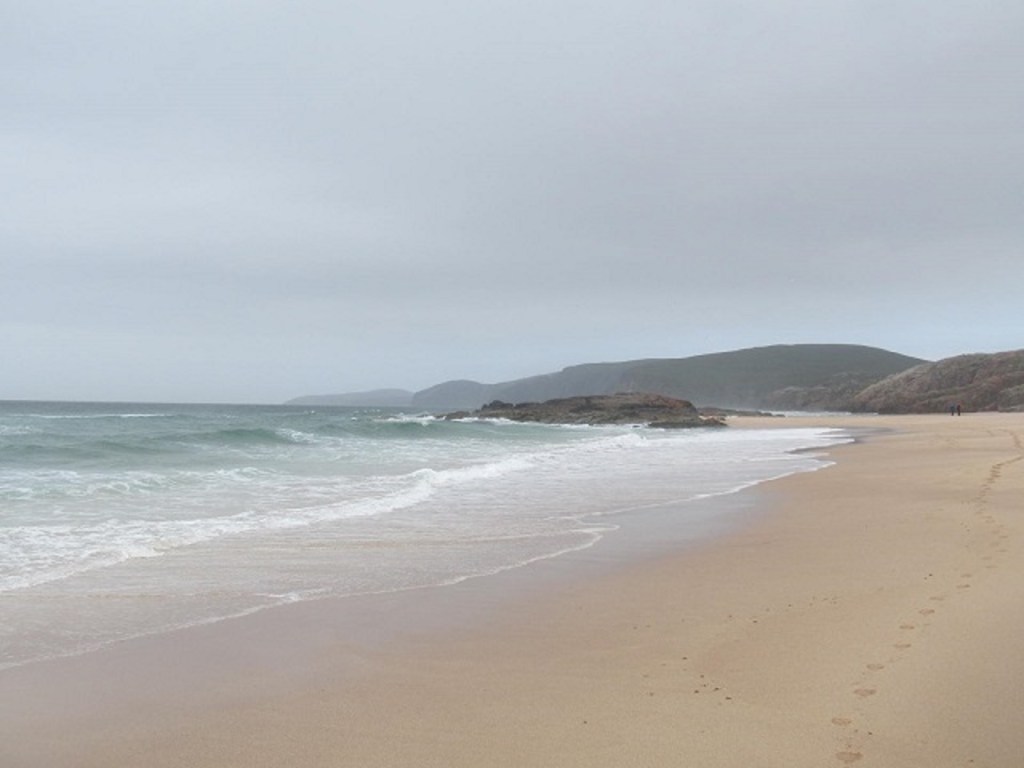 A Walk to the Beach – Sandwood Bay! | MART IN THE HILLS